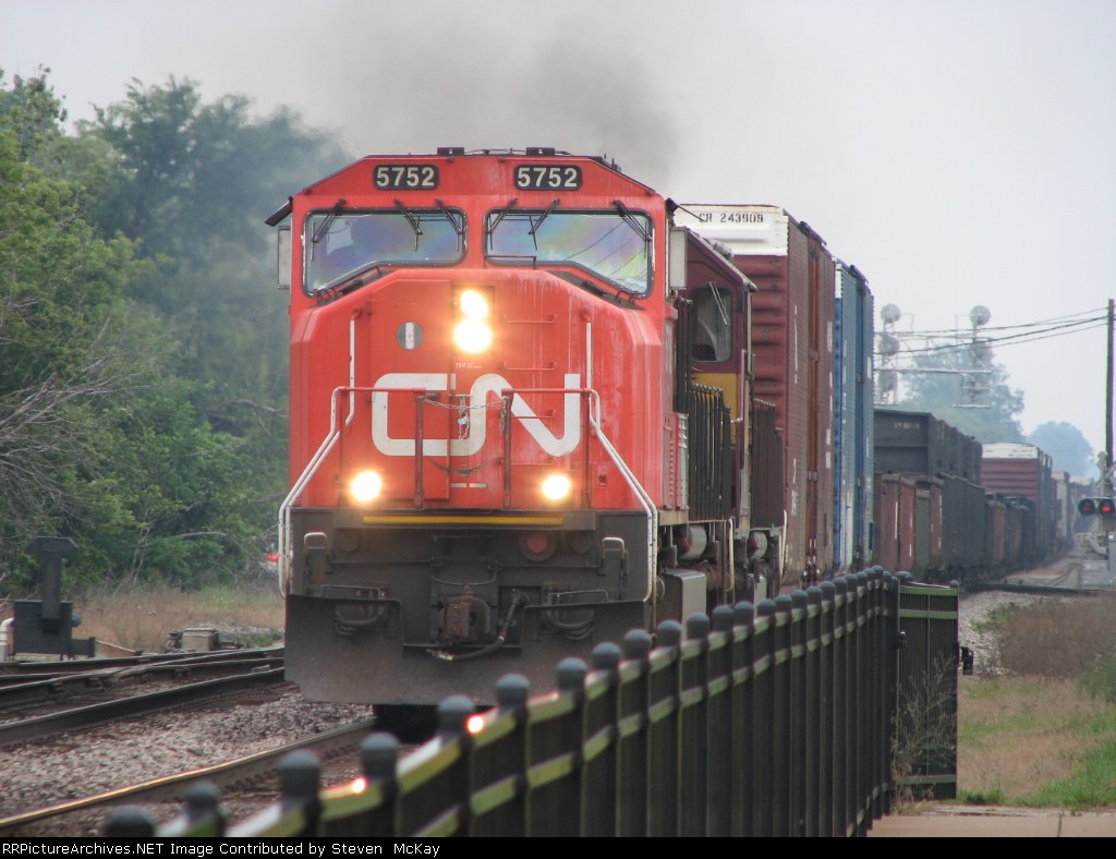 CN 5752